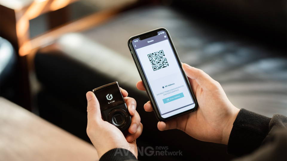 IoTrust to showcase fingerprint-authenticated hardware wallet “D’CENT ...
