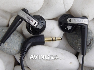 Cresyn to present its new couple concept earphone series 'CS-EP300'