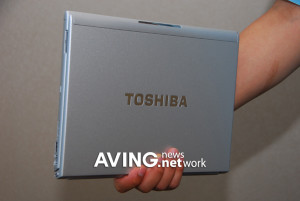 Toshiba 12.1-inch slim notebook featuring 12.5-hour battery life