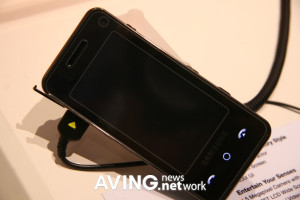 Samsung to unveil its full touchscreen phone 'F490' with no keypad