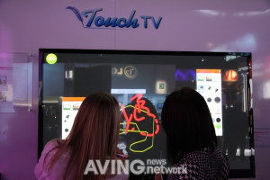 CES 2011, LG Booth Interior Design, Touch TV, LVCC, Jan 9