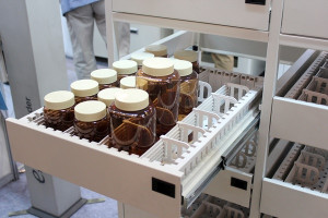 [KOREA LAB 2014] UNA Exhibits Research Laboratory Safety Guard 'SAFEZON'